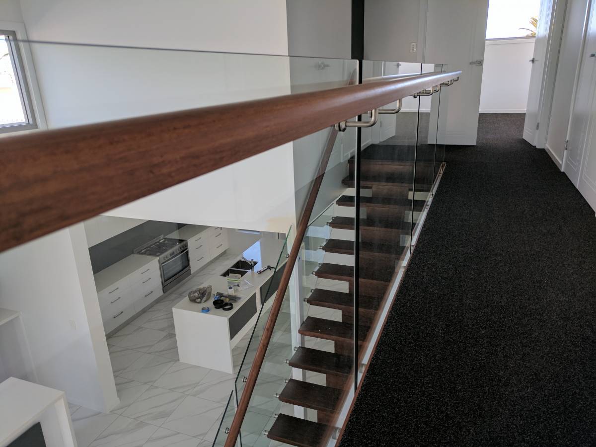 Stair Glass Balustrade - Side Mounted - Insular Patios & Fencing